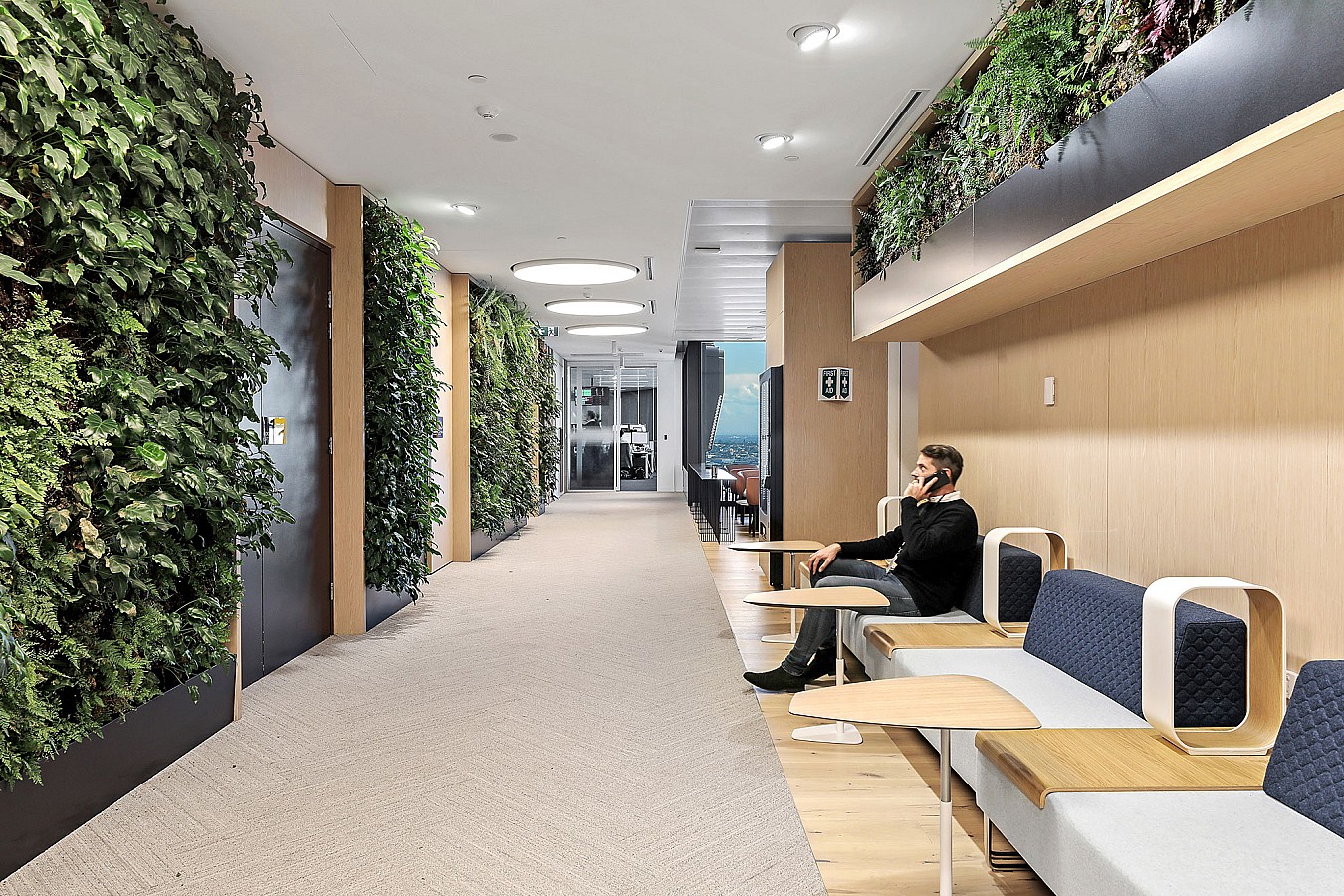 CMC Markets | Est Lighting